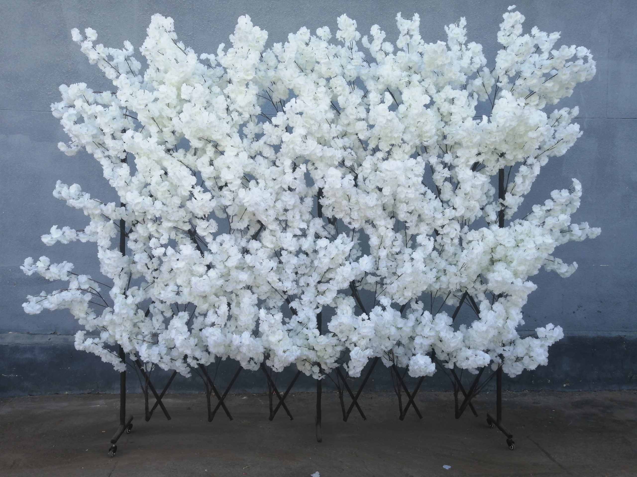 White Apple Blossom Expanding Screen - Hamac Trading